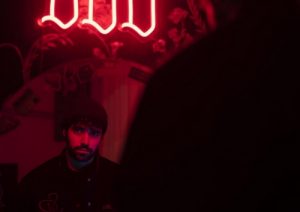 زندگی نامه اشکان کاگان (اشی کاگان) + بهترین بیت های او در رپ فارس - بت ...